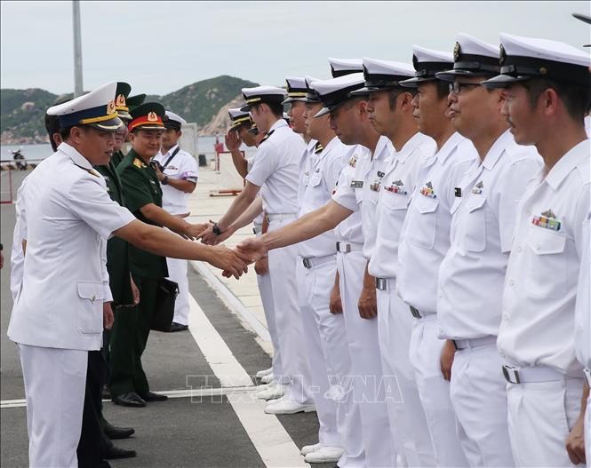 Japanese submarine Kuroshio visits Cam Ranh international port - VNA ...