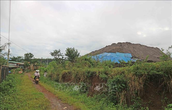 Lâm Đồng: Bãi tập kết chất thải từ dự án bauxite Tân Rai gây ô nhiễm ...