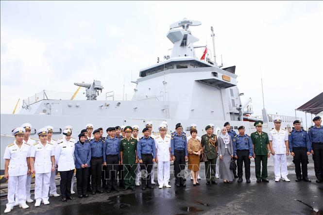 Bruneian naval ship pays three-day visit to Da Nang - VNA Photos ...
