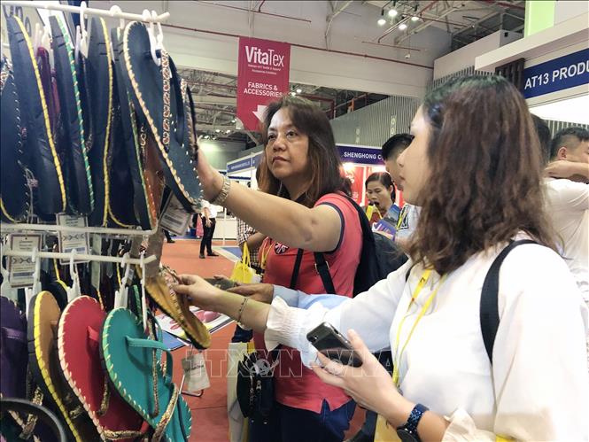 Footwear, garment and textile exhibitions kick off in HCM City - VNA ... Footwear, garment and textile exhibitions kick off in HCM City - VNA ...