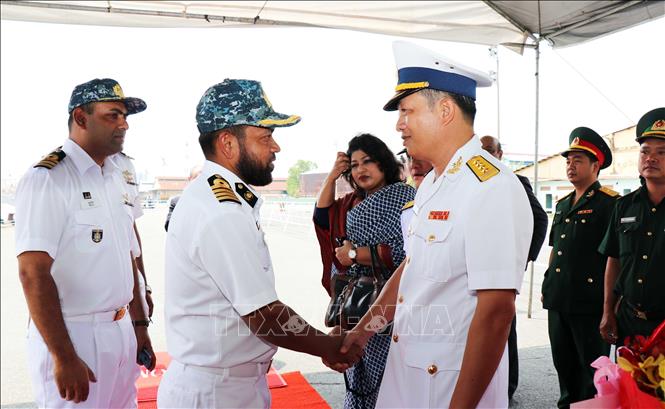 Bangladeshi naval ship starts friendship visit to HCM City - VNA Photos ...