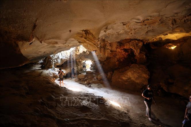 Discover UNESCO World Heritage Site on cruise ships - VNA Photos ...