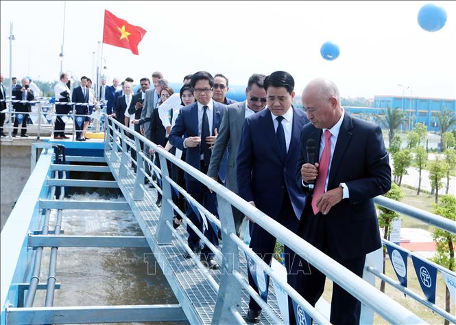 First phase of Duong River surface water plant inaugurated - VNA Photos ...