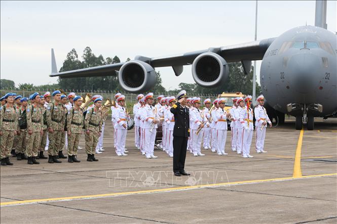 Staff of second field hospital start journey to South Sudan - VNA ...