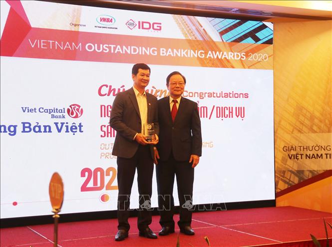 Outstanding Vietnamese banks in 2020 honoured - VNA Photos - Vietnam ...