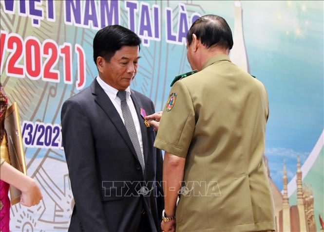 Lào: Lễ kỷ niệm 60 năm ngày Chuyên gia Công an Việt Nam - Ảnh thời sự ...