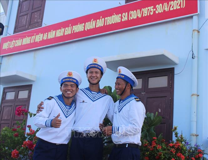 Daily life of young soldiers on Truong Sa - VNA Photos - Vietnam News ...