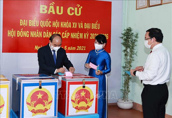 Voting begins in 80,000 electoral units nationwide - VNA Photos ...
