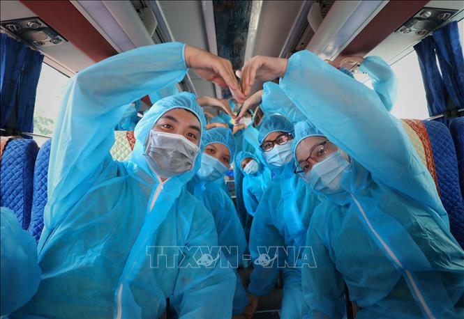 Đoàn y bác sỹ Quảng Ninh nhận Bằng khen của Thủ tướng vì có thành tích ...