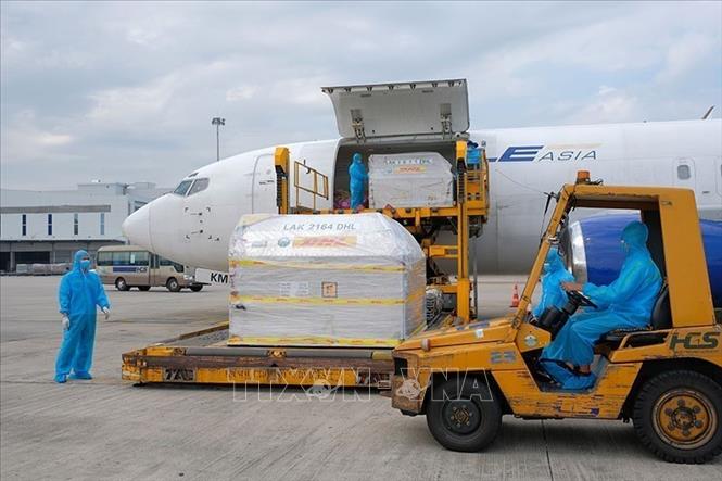 First 97,000 Pfizer COVID-19 vaccine doses arrive in Vietnam on July 7 ...