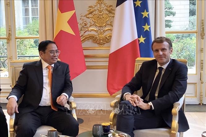 PM Pham Minh Chinh meets President of France Emmanuel Macron - VNA ...
