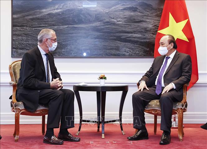 President receives leaders of DKSH Holding AG - VNA Photos - Vietnam ...