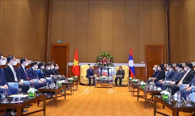 Vietnam Fatherland Front leader meets Chairman of Lao National Assembly ...