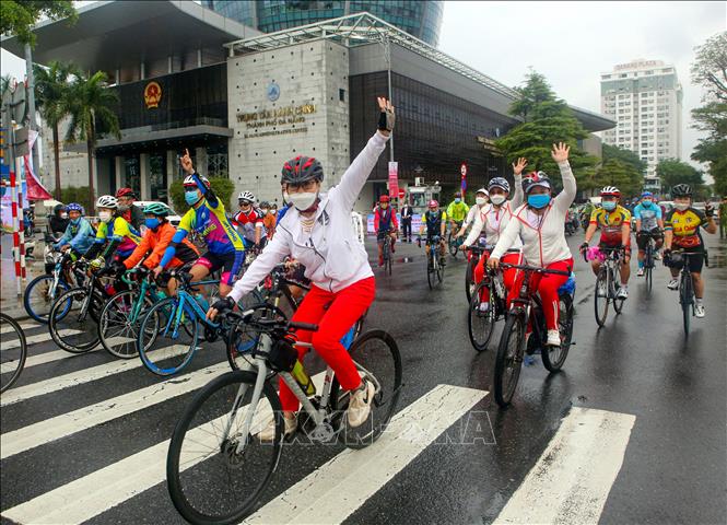 Đà Nẵng: Diễu hành xe đạp thể thao và mô tô kỷ niệm 25 năm thành phố ...