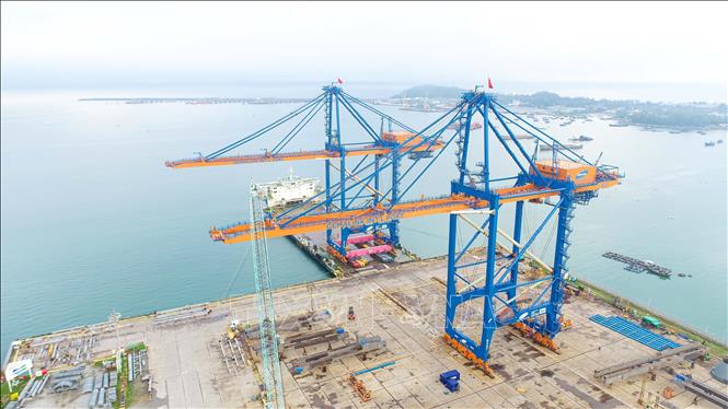 Doosan Vina completes giant Ship-to-Shore cranes for Gemalink ...