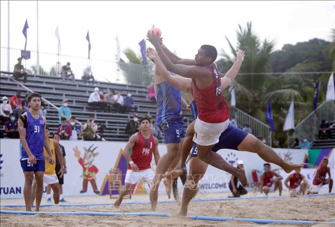 SEA Games 31: Men’s beach handball kicks off in Quang Ninh - VNA Photos ...