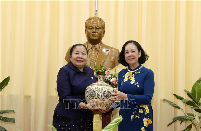Trưởng Ban Tổ chức Trung ương Trương Thị Mai thăm và làm việc tại Lào ...