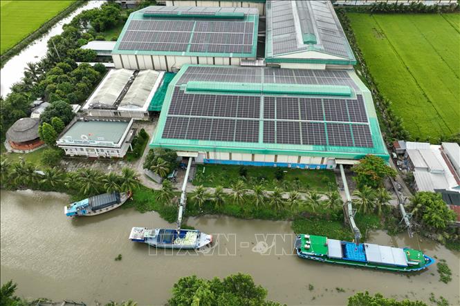 500 tonnes of Vietnamese-labelled rice exported to EU - VNA Photos ...