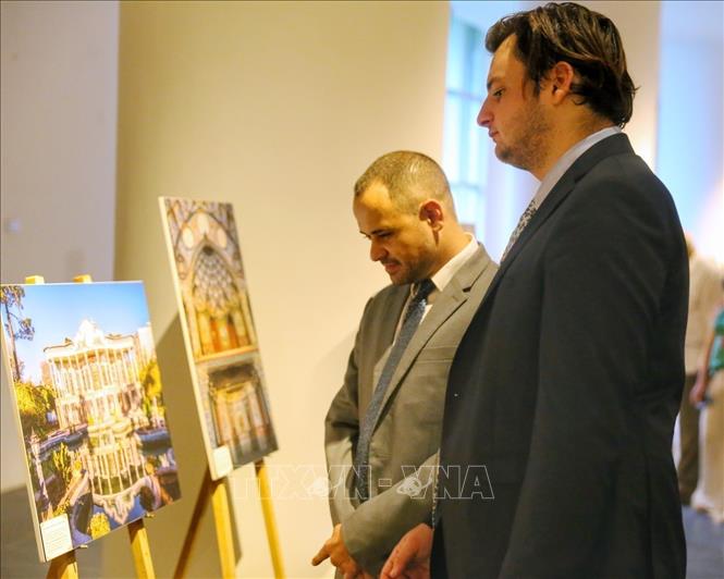 Exhibition of Iranian art heritage opens in Hanoi - VNA Photos ...