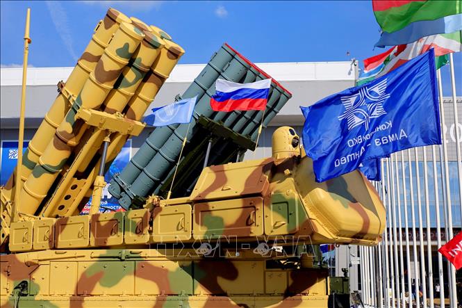 Army 2022: Khách tham quan chiêm ngưỡng vũ khí hiện đại của Nga - Ảnh thời sự quốc tế - Chính ...