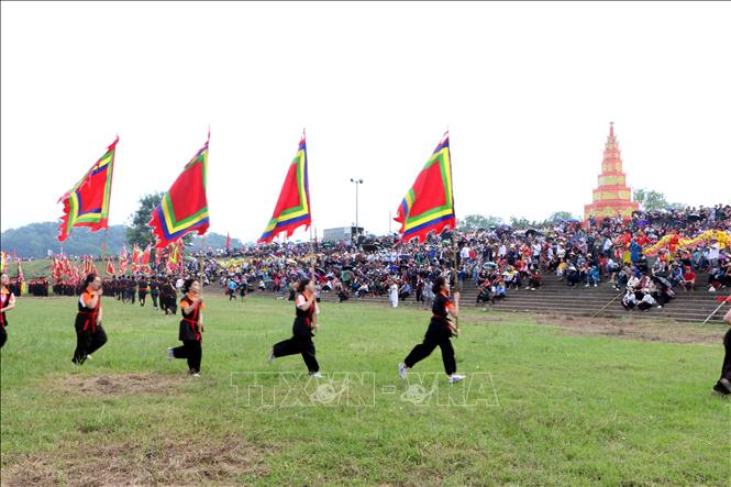 Con Son-Kiep Bac Autumn Festival opens - VNA Photos - Vietnam News ...