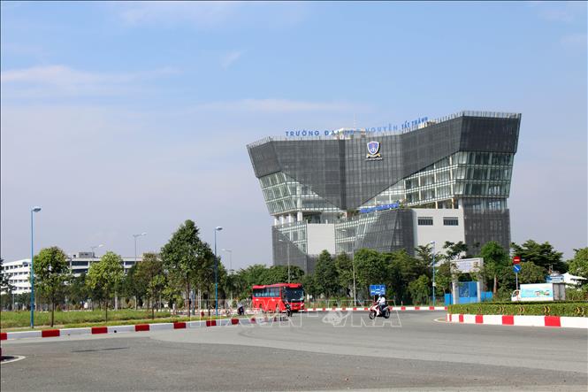 Saigon Hi-Tech Park seeks to attract more high added-value projects - VNA Photos - Vietnam News ...