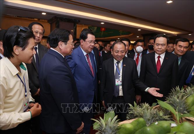 Thủ tướng Phạm Minh Chính và Thủ tướng Campuchia Samdech Techo Hun Sen ...