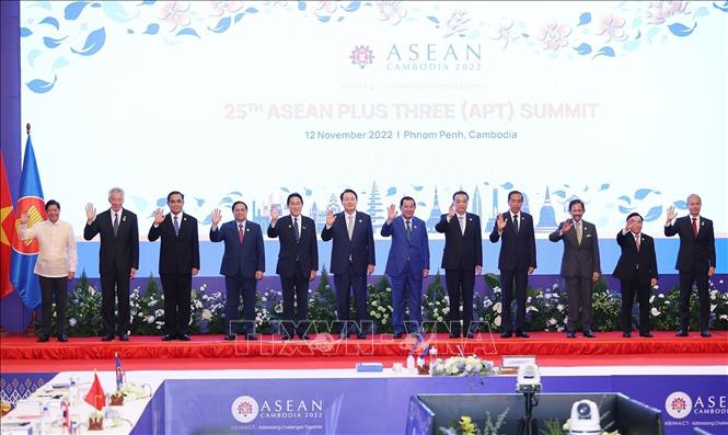 PM attends 25th ASEAN+3 in Phnom Penh - VNA Photos - Vietnam News ...