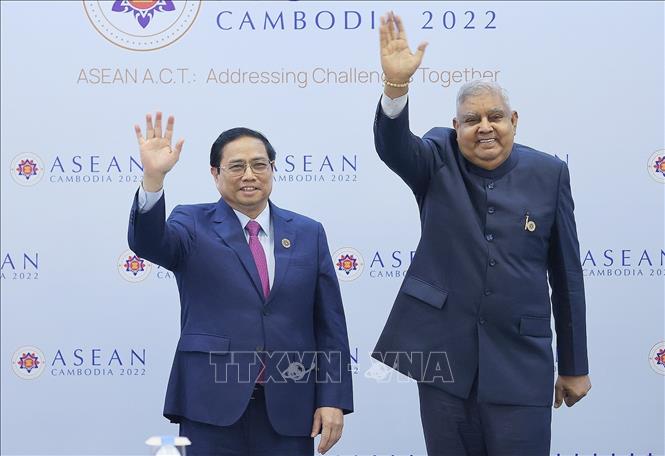 PM Chinh meets other leaders on sidelines of ASEAN Summits - VNA Photos - Vietnam News Agency (VNA)