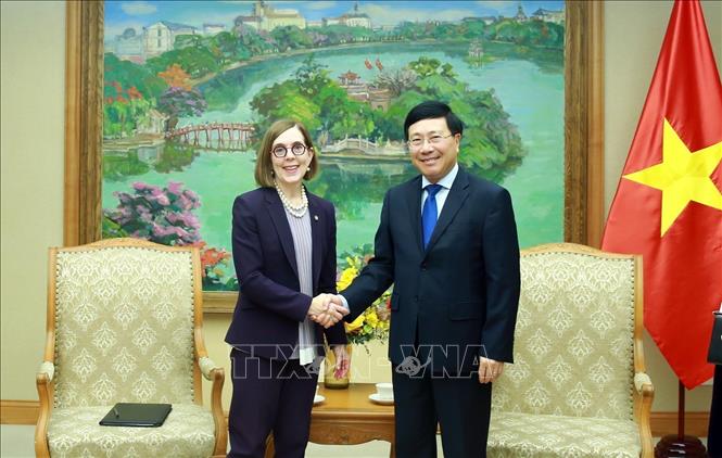 Phó Thủ tướng Thường trực Phạm Bình Minh tiếp Thống đốc bang Oregon ...