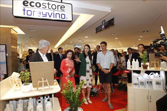 New Zealand PM attends Eco-Store inauguration ceremony - VNA Photos ...