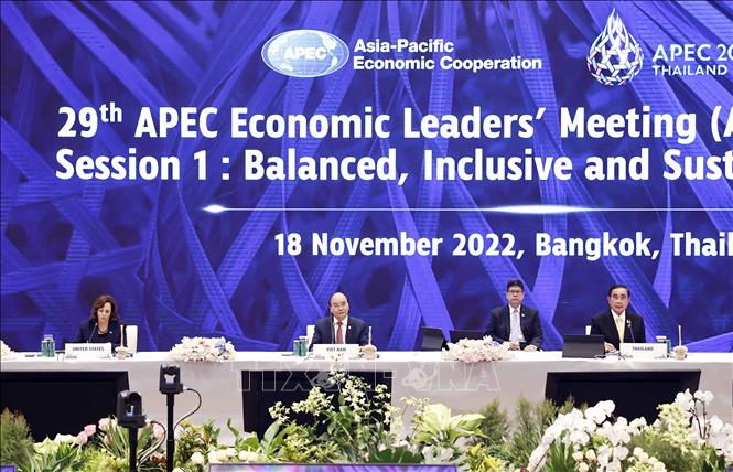 Chủ tịch nước Nguyễn Xuân Phúc dự Phiên họp hẹp lần thứ nhất - Tuần lễ ...