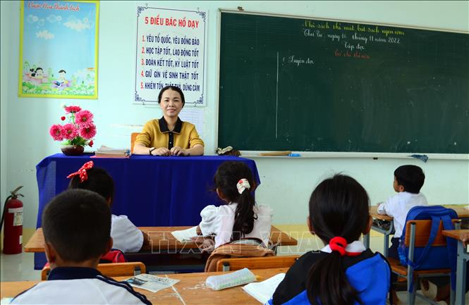Ngày Nhà Giáo Việt Nam 20 11 Cô Giáo Trẻ Tận Tụy Với Học Sinh Dân Tộc Thiểu Số ở Ninh Thuận