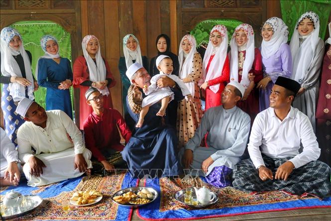 Văn hóa soi đường: Tái hiện Nghi lễ đặt tên cho con của đồng bào Chăm ...