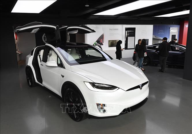 Tesla tiếp tục thu hồi hàng trăm nghìn xe tại Mỹ do vấn đề đèn hậu ...