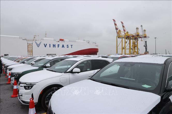 VinFast exports first batch of electronic vehicles to US - VNA Photos ...