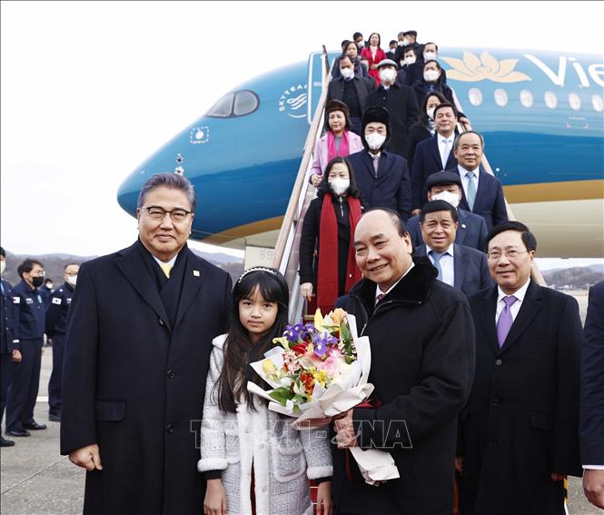 President arrives in Seoul, beginning state visit to RoK - VNA Photos ...