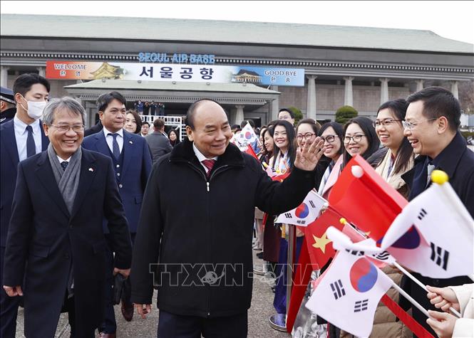 President arrives in Seoul, beginning state visit to RoK - VNA Photos ...