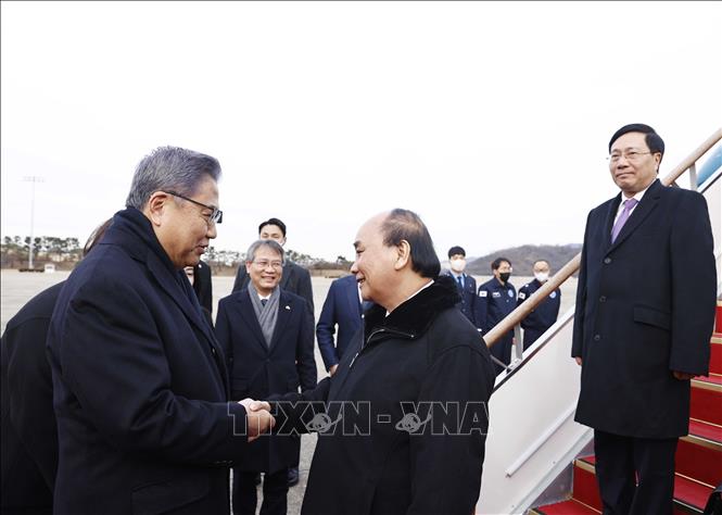 President arrives in Seoul, beginning state visit to RoK - VNA Photos ...