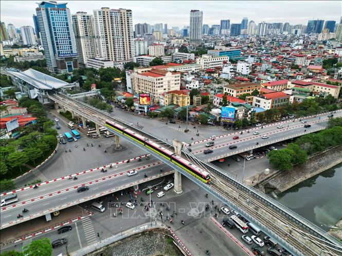 Tàu điện Metro Nhổn – ga Hà Nội chạy thử đoạn tuyến trên cao - Ảnh thời ...