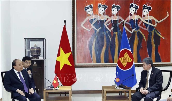 Vietnam attaches importance to relations with ASEAN: President - VNA ...