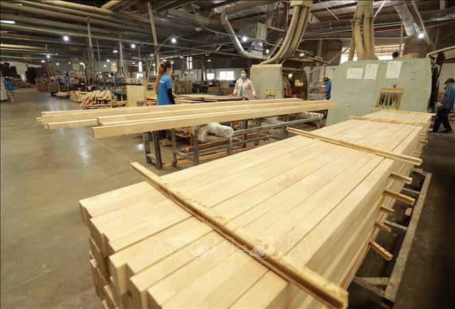 Vietnam strives to be global processing centre of export timber - VNA ...