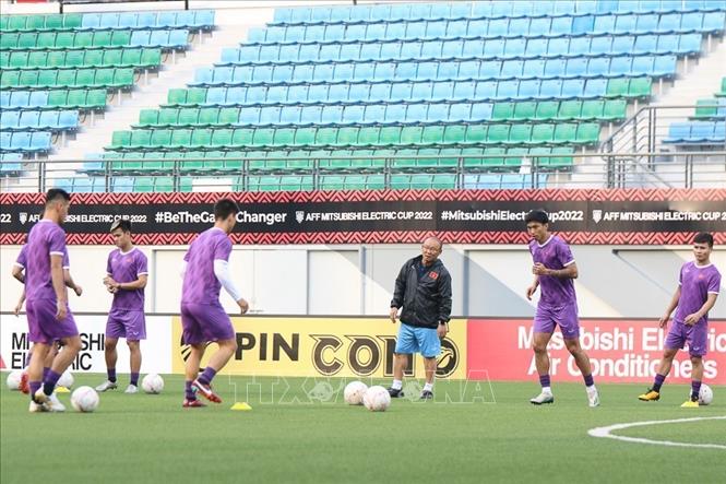 AFF Cup 2022: Đội tuyển Việt Nam bước vào buổi tập đầu tiên trên sân cỏ ...