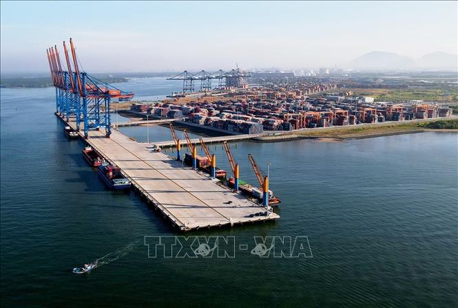 Over 733 million tonnes of cargo handled at Vietnamese seaports - VNA ...