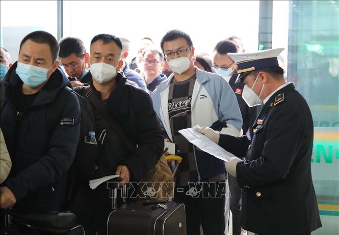 Huu Nghi border gate resumes full operation - VNA Photos - Vietnam News ...