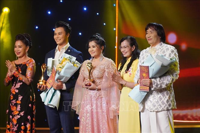 TP Hồ Chí Minh: Lễ trao giải Mai Vàng lần thứ 28 - năm 2022 - Ảnh thời sự trong nước - Văn hoá ...
