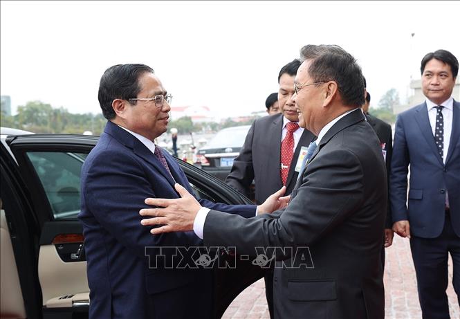 Prime Minister meets with Lao National Assembly Chairman - VNA Photos ...