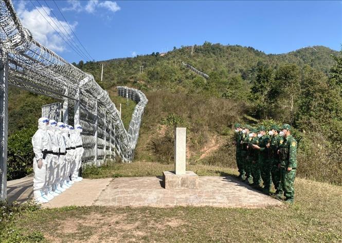 Vietnamese, Chinese provinces hold joint border patrol - VNA Photos ...