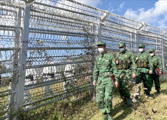 Vietnamese, Chinese provinces hold joint border patrol - VNA Photos ...