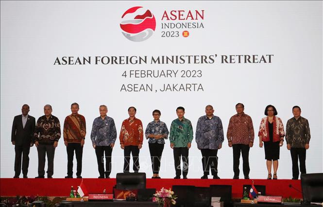 ASEAN should maintain balanced, harmonious approach to partners: FM Son ...